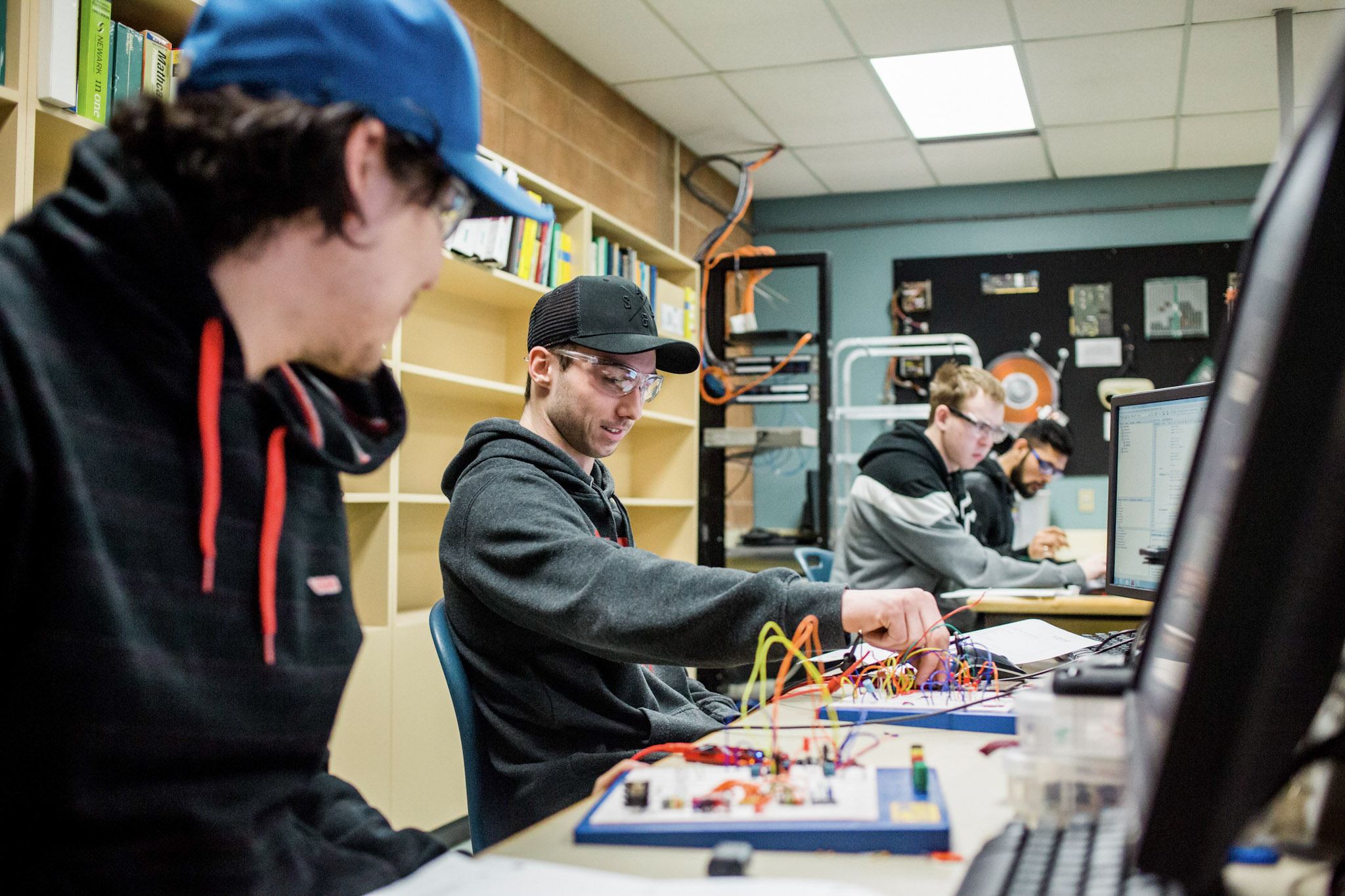 Electrical Engineering Technology Program Courses